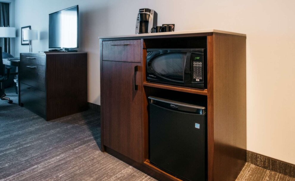 Gallery | Photos of Explorer Hotel and Yellowknife