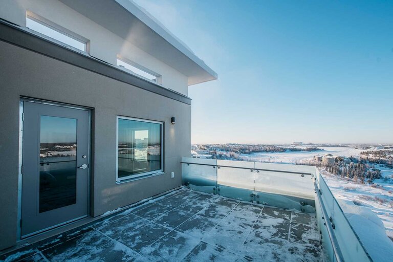 Gallery | Photos of Explorer Hotel and Yellowknife